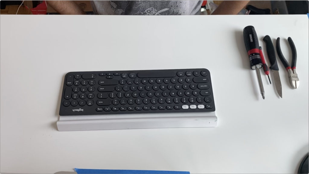 Irreversible Disassembly - Logitech K780 Multi-Device Wireless Keyboard